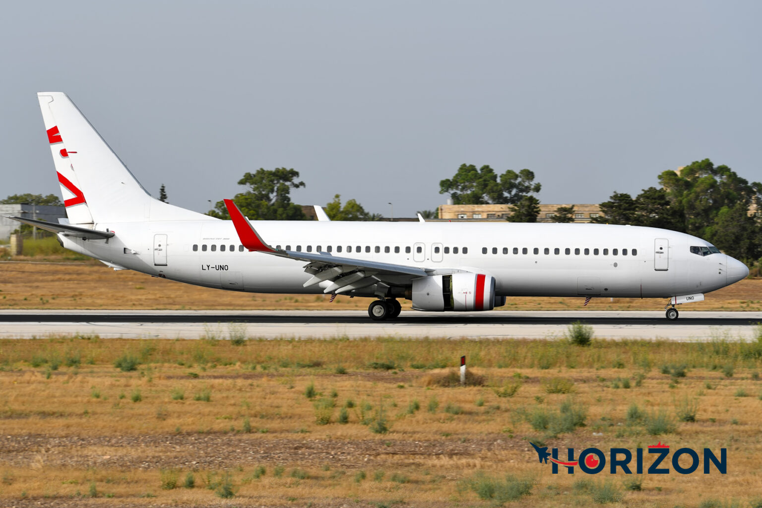 GetJet Airlines Boeing 737-8FE(WL) LY-UNO — Horizon