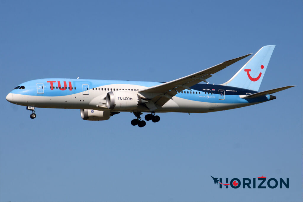 TUI Boeing 787-8 Dreamliner PH-TFL — Horizon