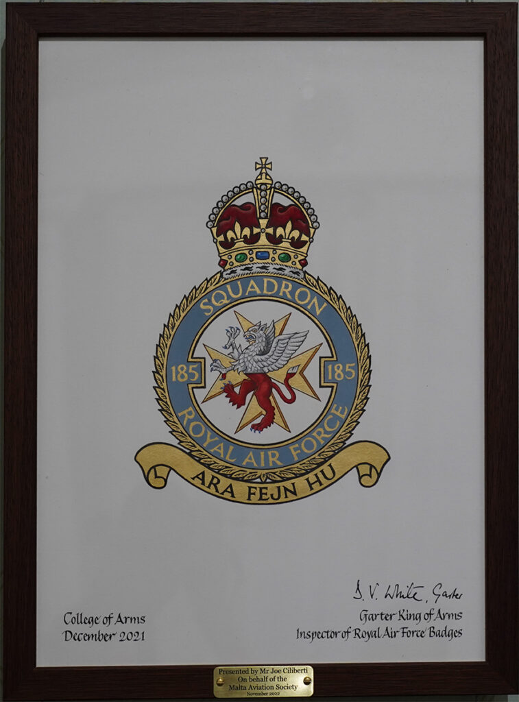 MAS commissions crest for RAF Club — Horizon