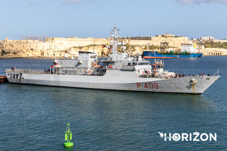 Italian Navy Nave Sirio (P409) — Horizon