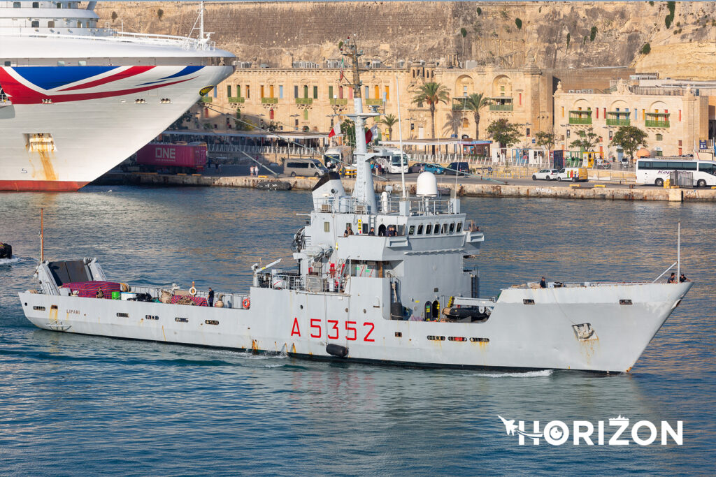 Italian Navy Nave Lipari (A5352) — Horizon
