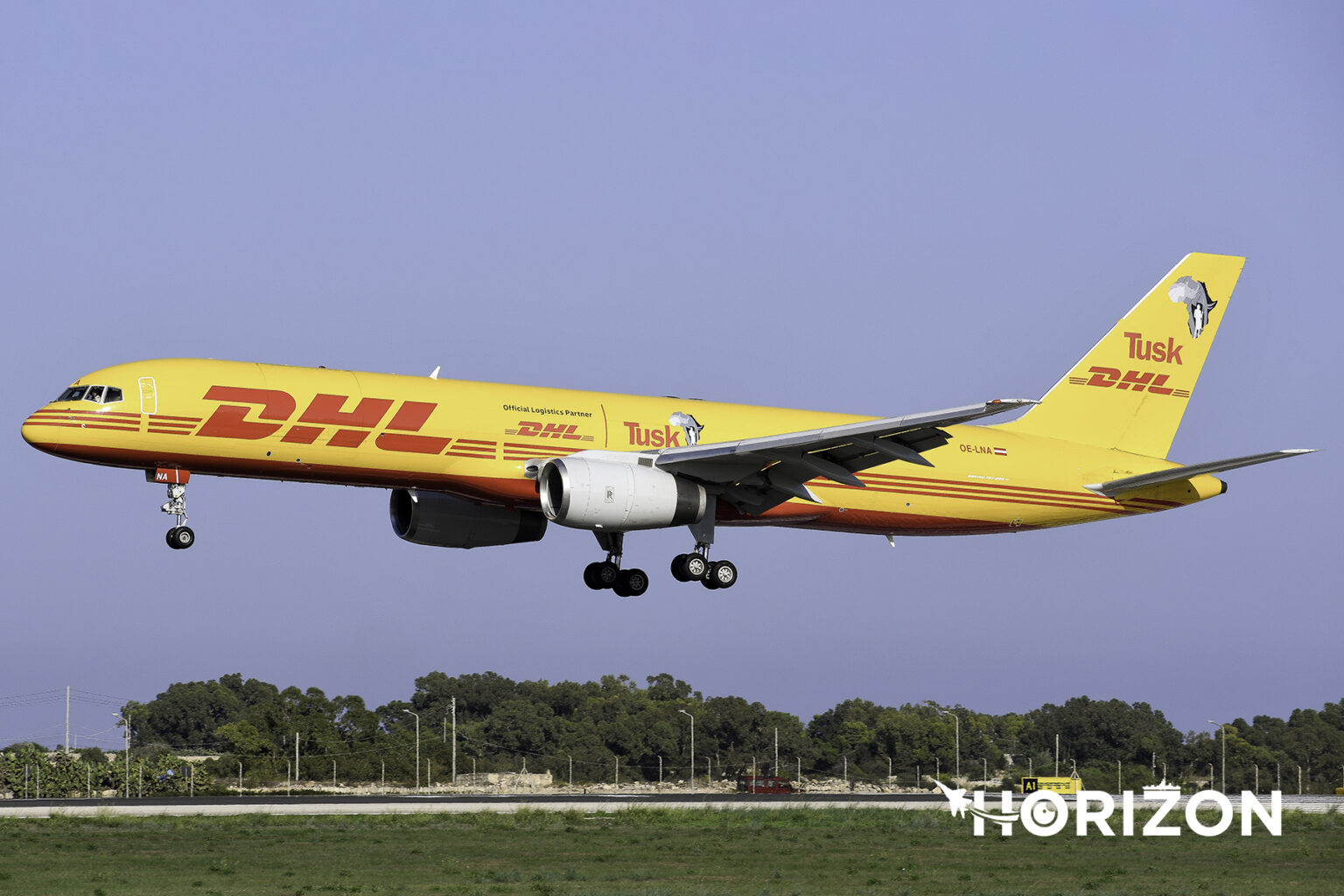 DHL Air Austria Boeing 757-23APF OE-LNA — Horizon