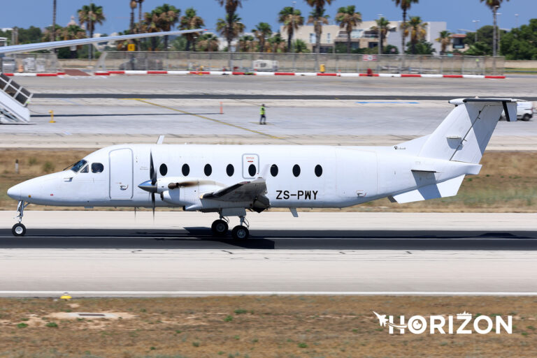 Solenta Aviation Beechcraft 1900D ZS-PWY — Horizon